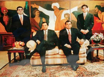 How close are Ruia family and Russia's VTB? | Oligarchs Insider